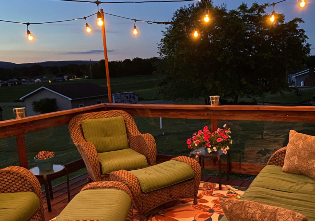 9 Easy Tips to Transform any Space into a Summer Oasis - So Much Goodness